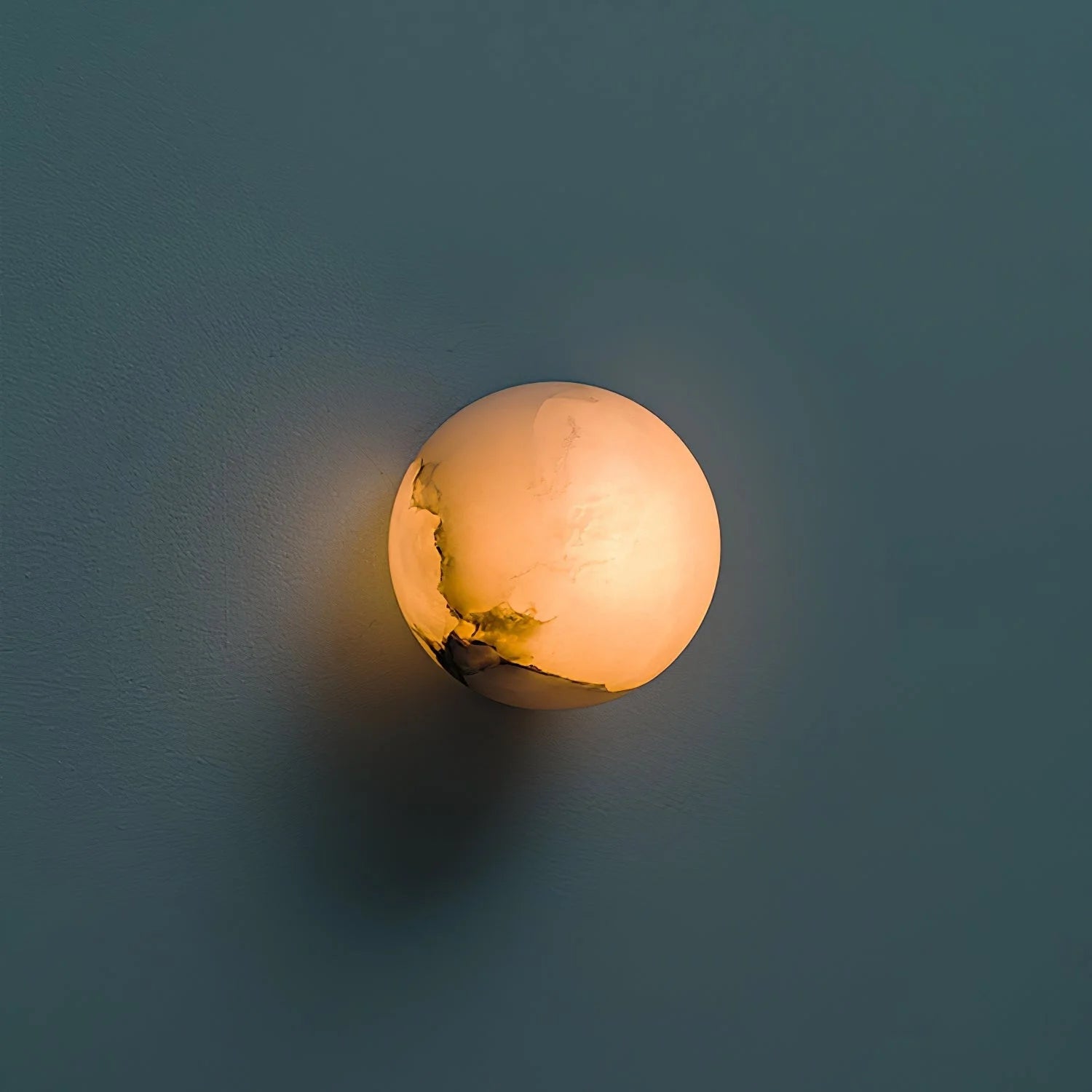 Alabaster Globe Wall Light for Bedroom & Living Room – Modern Totem Sconce